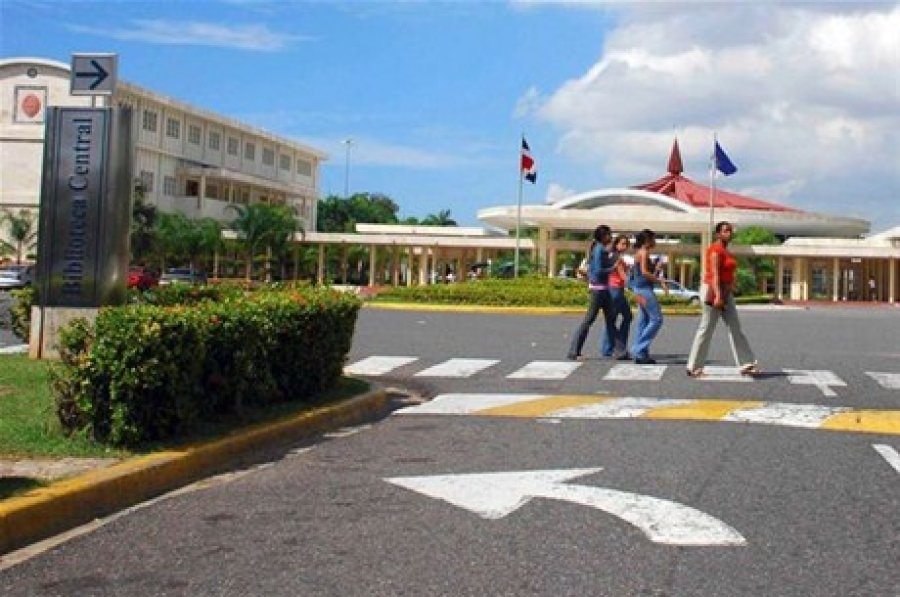 Presidente enumera los pilares de la educación y apoyo en la expansión ...