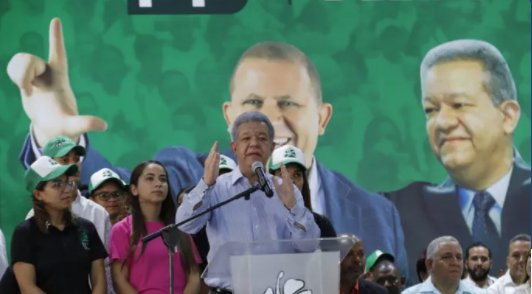 Diputado Rafael Castillo se juramentan en la Fuerza del Pueblo ...