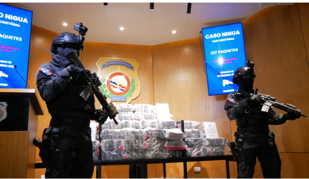 DNCD ocupa 227 paquetes de coca en costas de Nigua - Noticias hora X hora