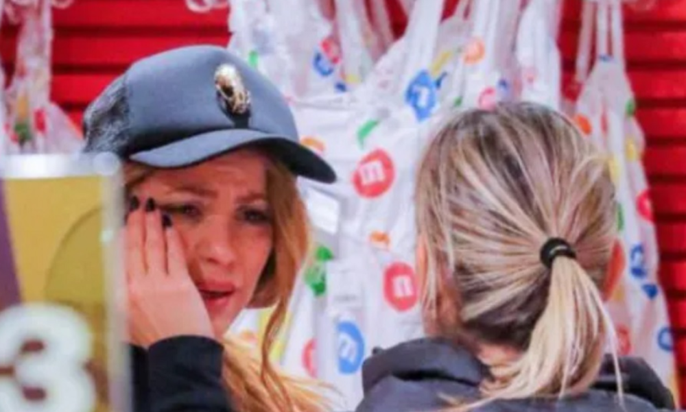 Shakira se va en lágrimas en una tienda de Nueva York - Noticias hora X ... Shakira se va en lágrimas en una tienda de Nueva York - Noticias hora X ...