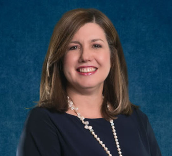 Lucile Houellemont asume presidencia de la Cámara de Comercio y ...