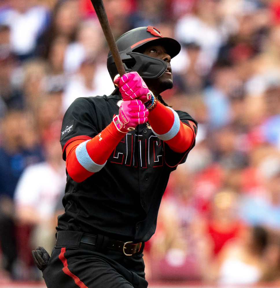 Elly de la Cruz completa el primer ciclo para los Rojos desde 1989 - Noticias hora X hora