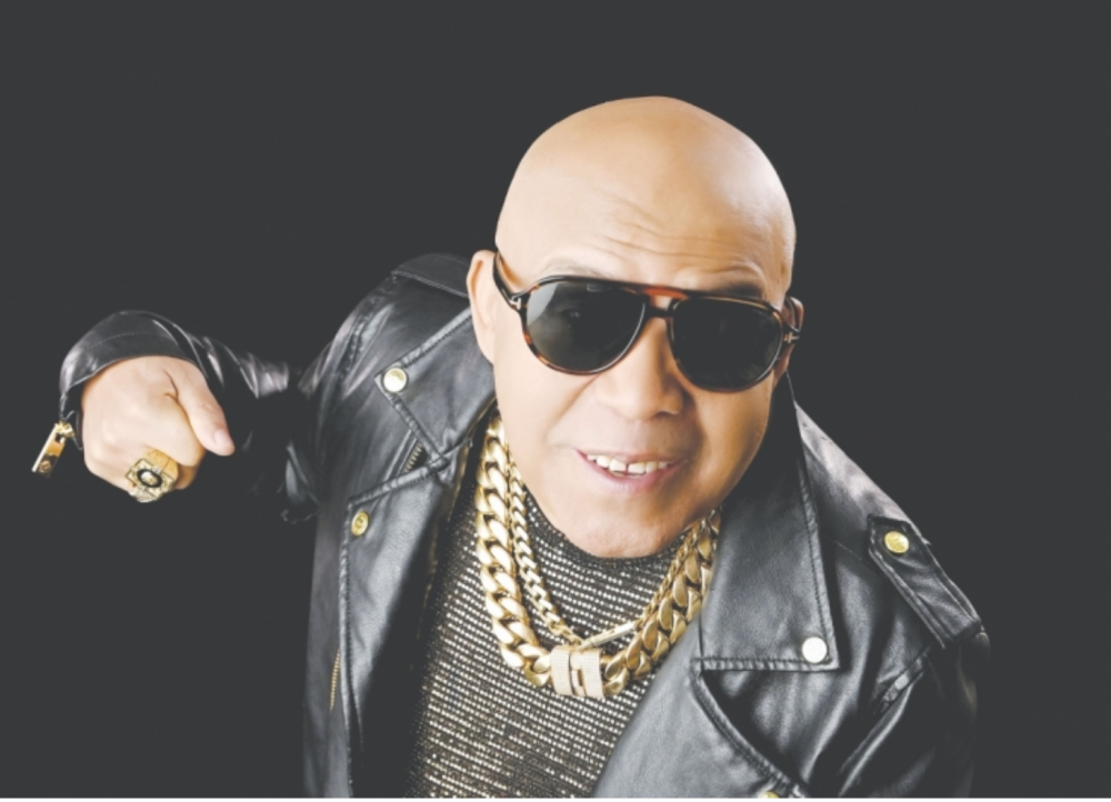 Teodoro Reyes celebra sus 35 años en el arte - Noticias hora X hora